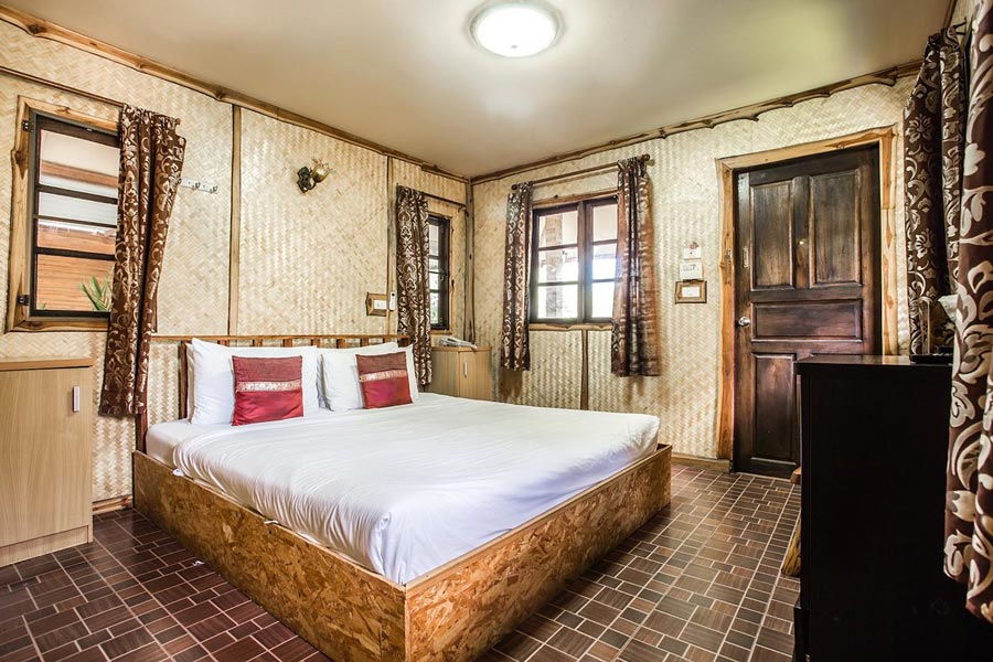 Ammat Charoen travel guide - Ammat Charoen Attractions - Ammat Charoen Travel tip